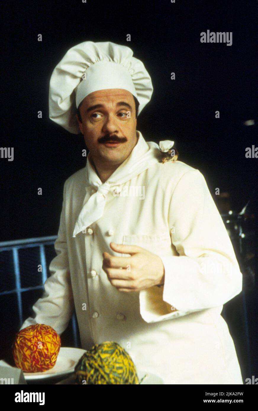 Nathan Lane & Mouse Film Mousehunt; Mouse Hunt (1997) Characters ...