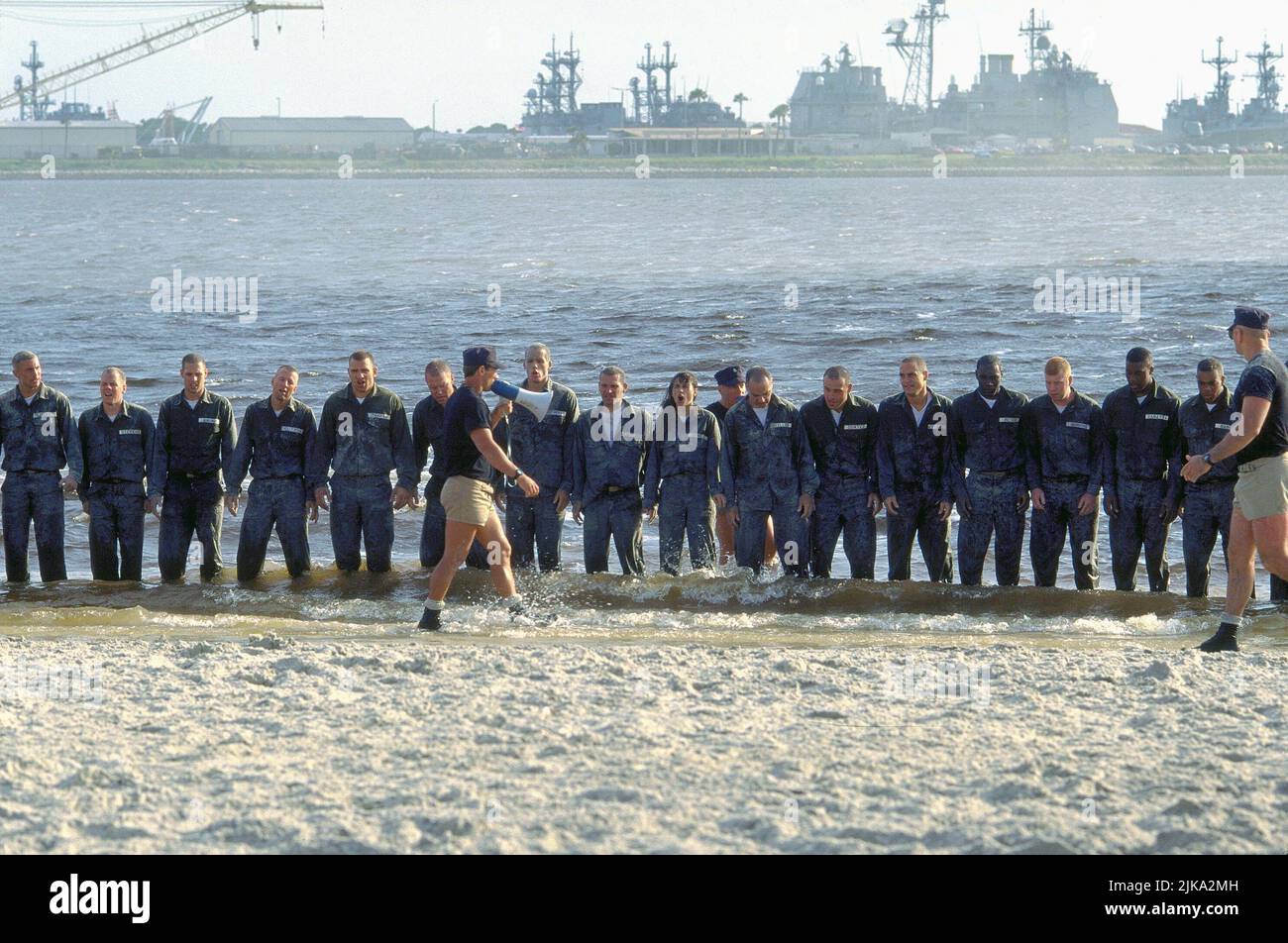 Viggo Mortensen, Demi Moore & Gregg Bello Film: G.I. Jane; Gi Jane ...