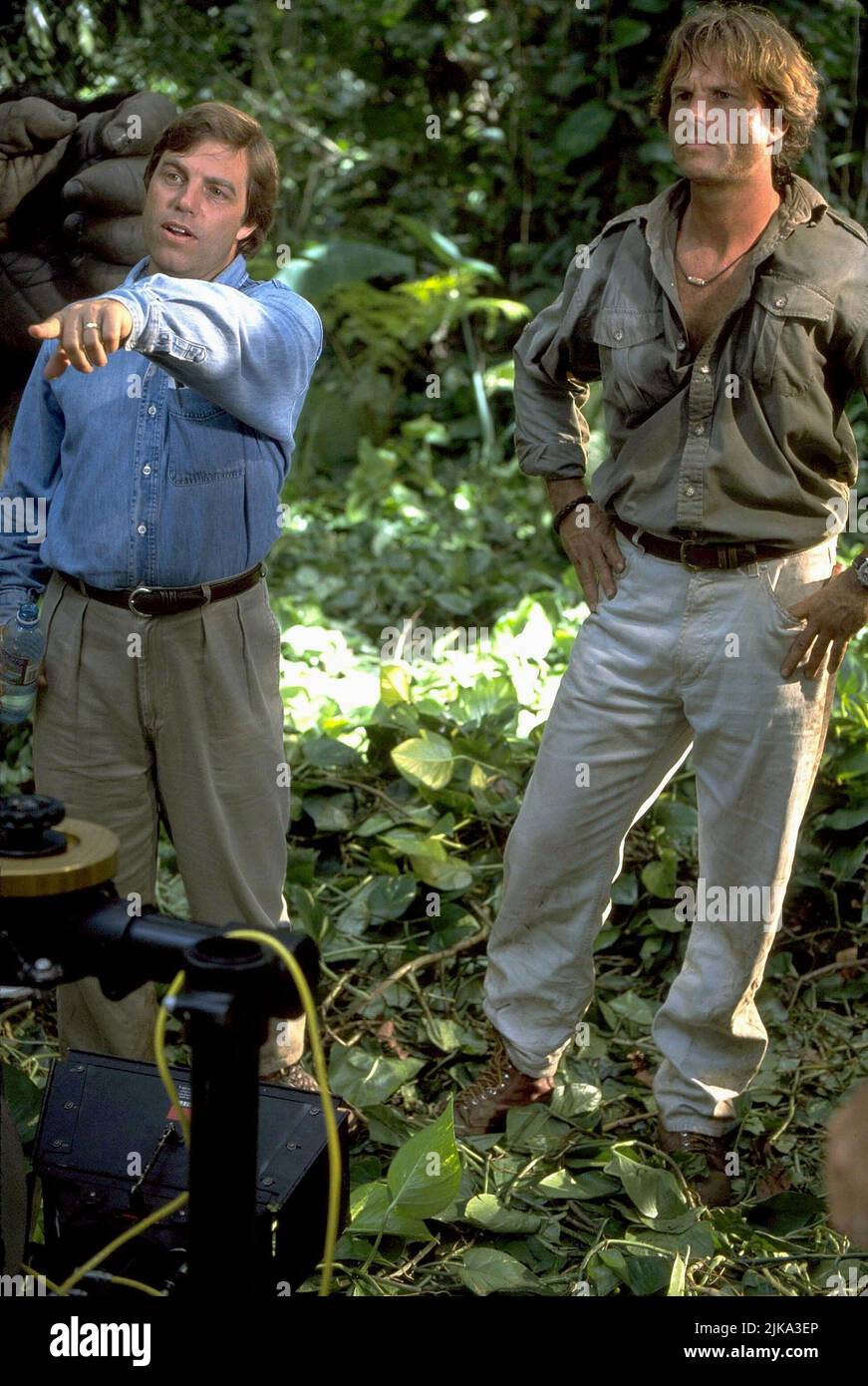 Ron Underwood & Bill Paxton Film: Mighty Joe Young (USA 1998 ...