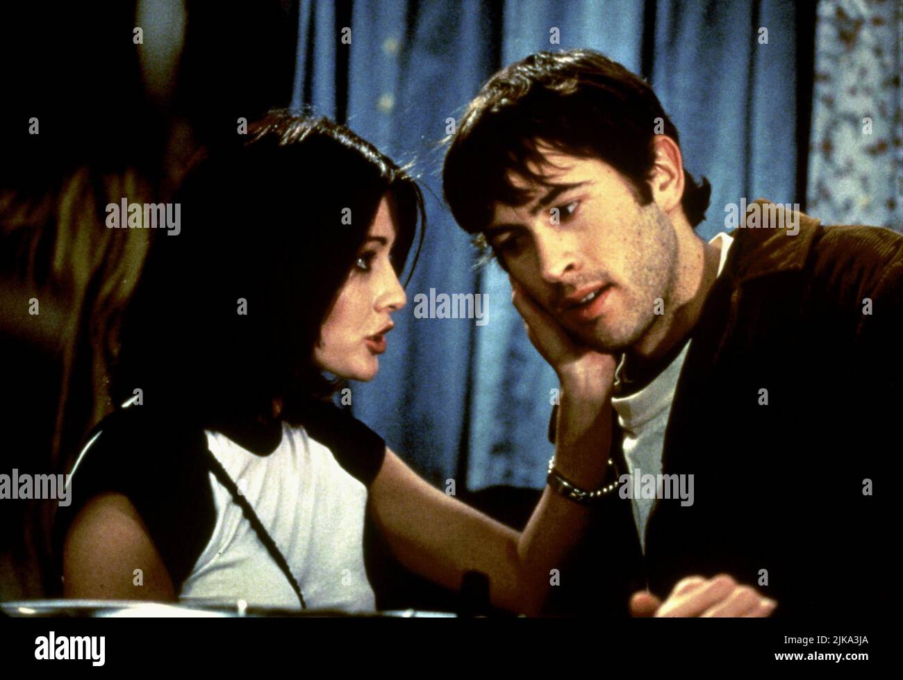 Shannen Doherty & Jason Lee Film: Mallrats (1995) Characters: Rene ...