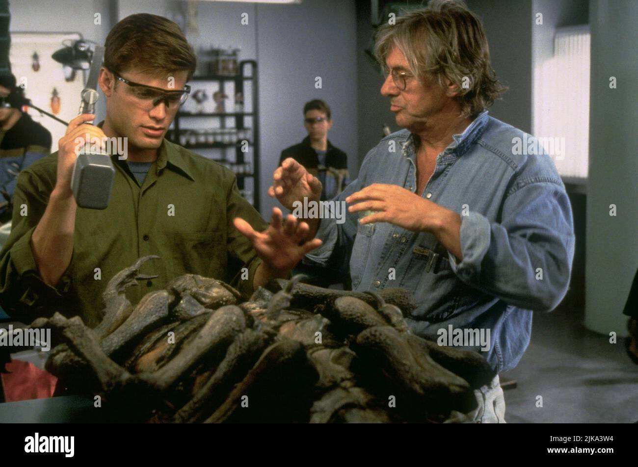 Casper Van Dien & Paul Verhoeven Film Starship Troopers (USA 1997 ...