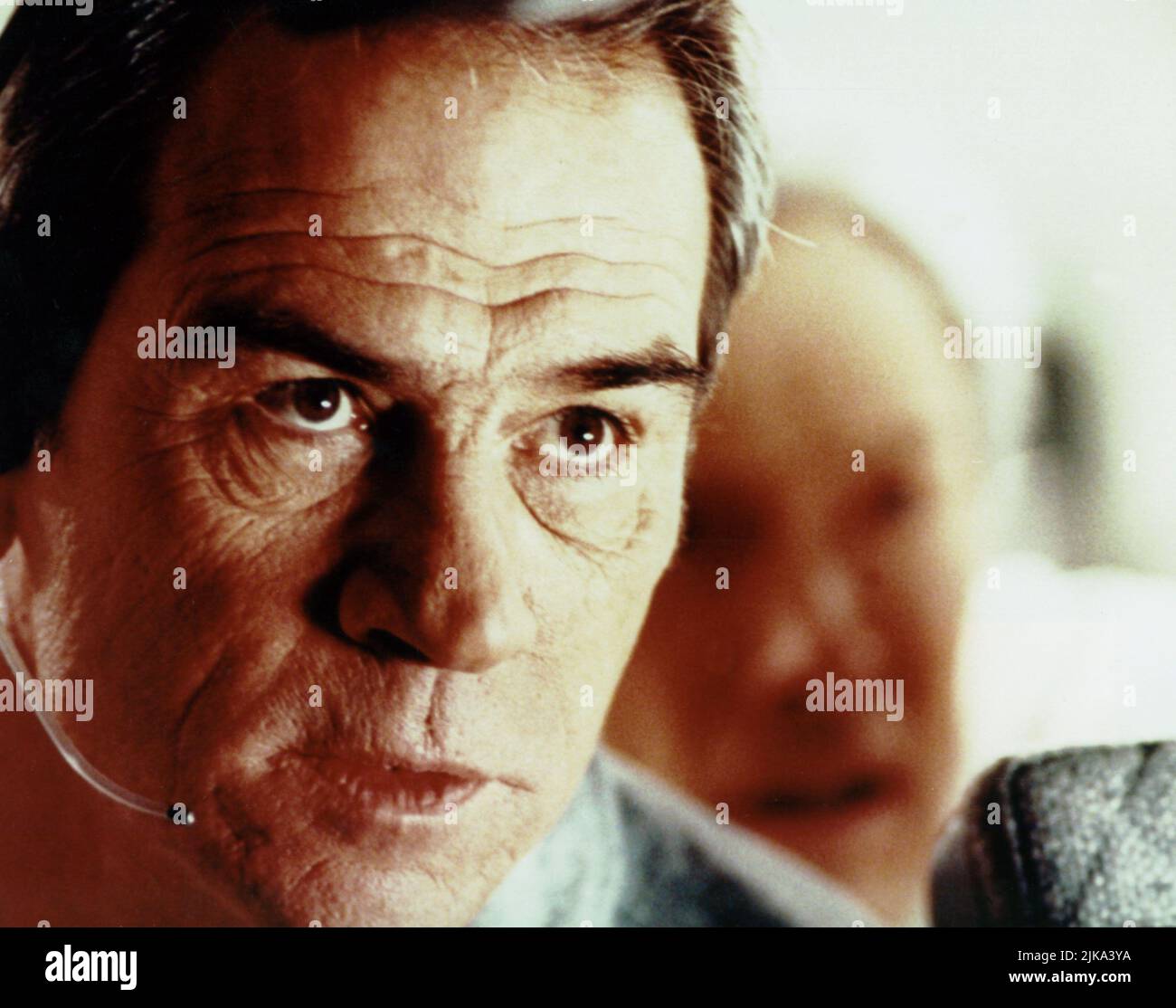 Tommy Lee Jones Film Volcano (USA 1997) Characters: Mike Roark Director ...