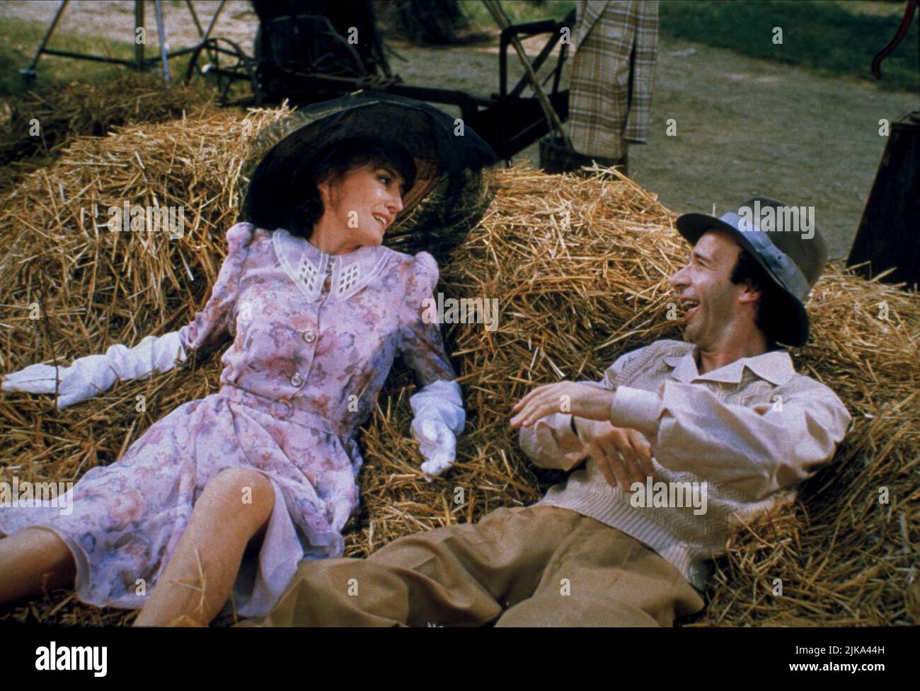 Nicoletta Braschi & Roberto Benigni Film: Life Is Beautiful; La Vita E ...