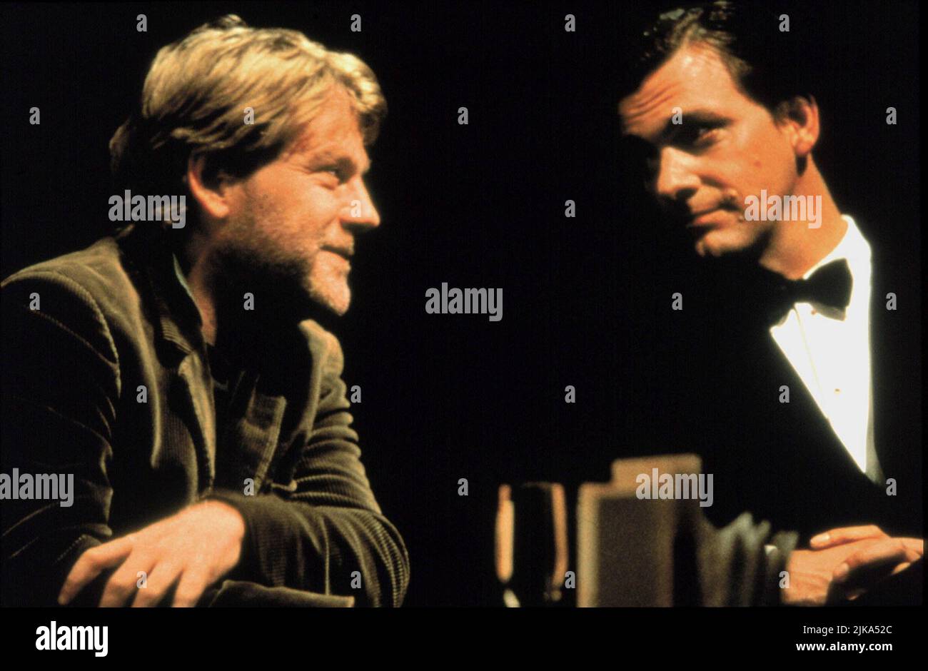 Kenneth branagh ray stevenson flight hi-res stock photography and ...