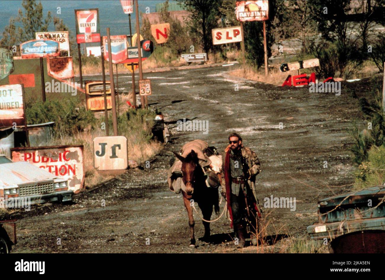 The postman 1997 kevin costner hi-res stock photography and images - Alamy