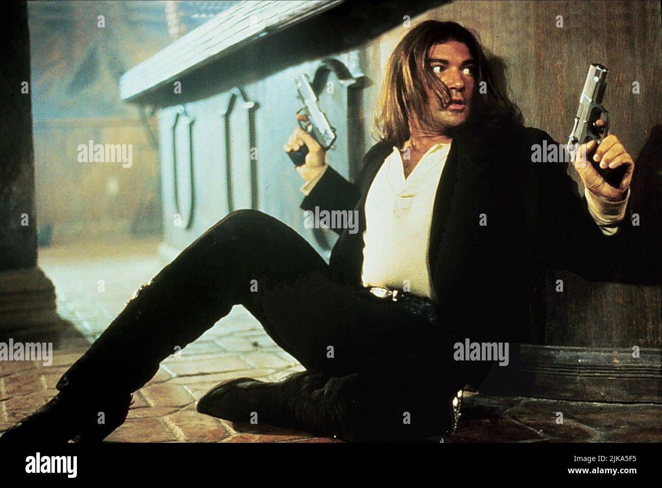 Antonio Banderas Film Desperado (USA 1995) Characters: El Mariachi ...