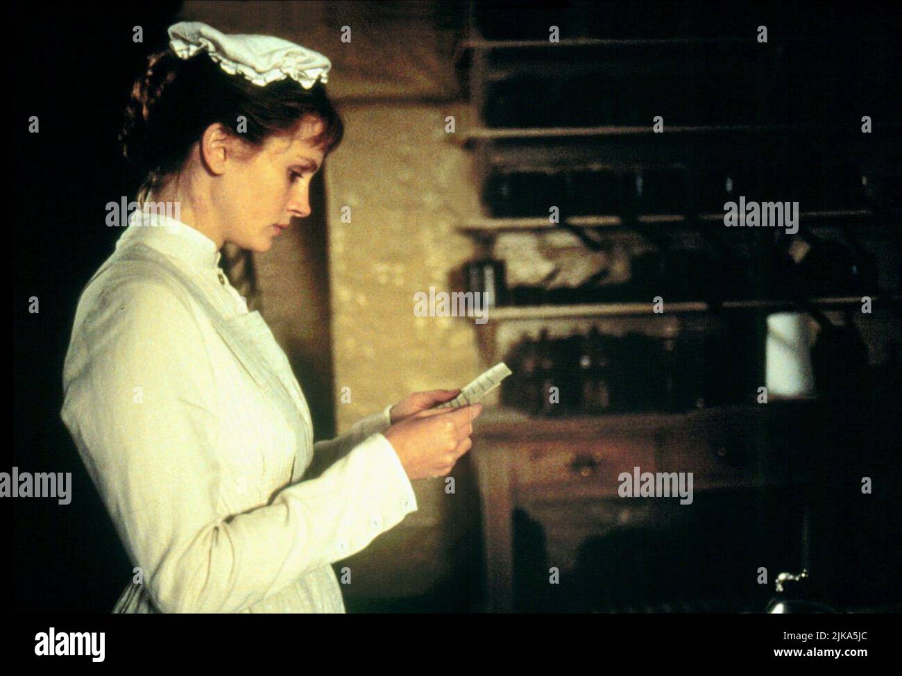 Julia Roberts Film Mary Reilly (1996) Characters: Mary Reilly Director ...