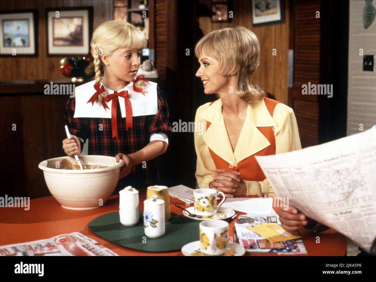 Olivia Hack & Shelley Long Film: The Brady Bunch Movie (1995 ...