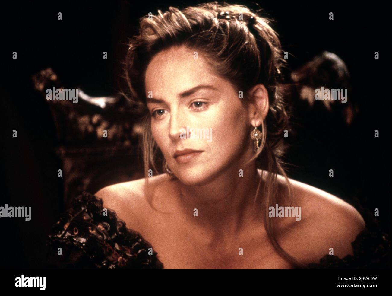 Sam raimi sharon stone hi-res stock photography and images - Alamy