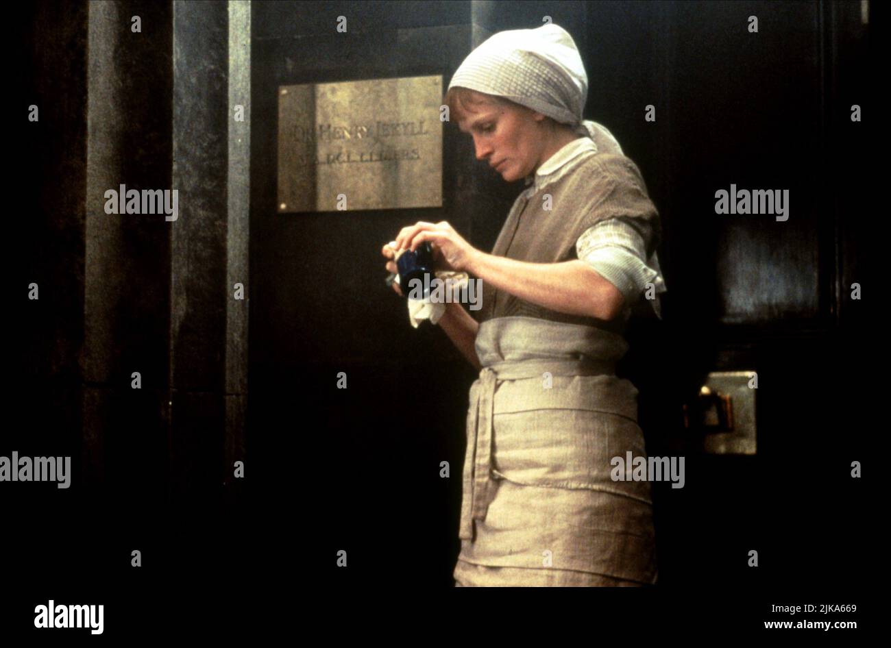 Julia Roberts Film: Mary Reilly (1996) Characters: Mary Reilly Director ...