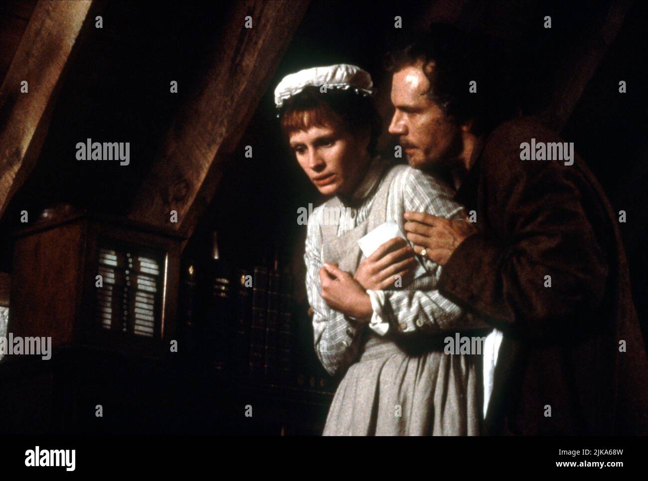 Julia Roberts & John Malkovich Film Mary Reilly (1996) Characters: Mary ...