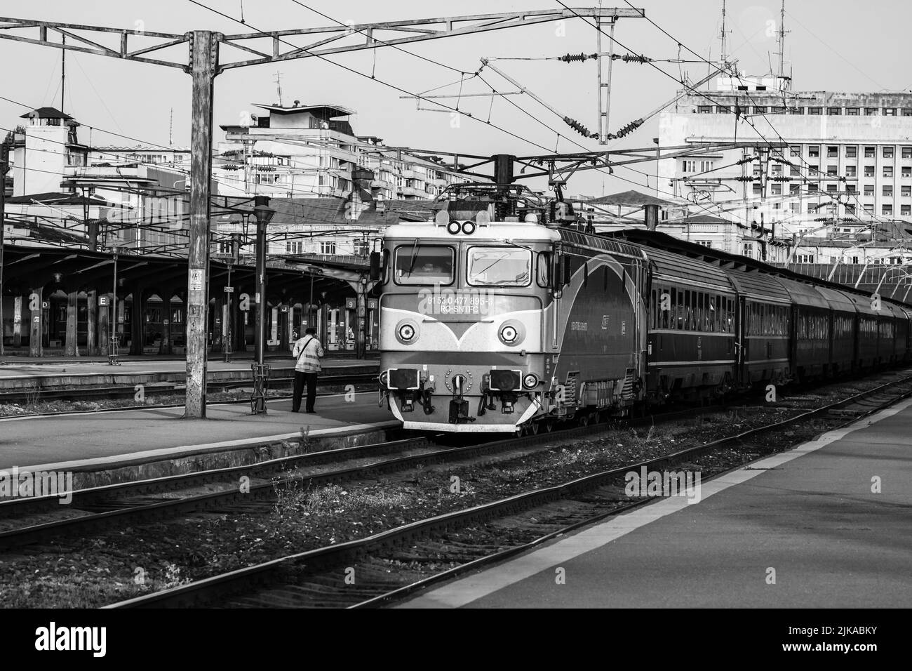 Train at Bucharest North Railway Station (Gara de Nord Bucharest ...