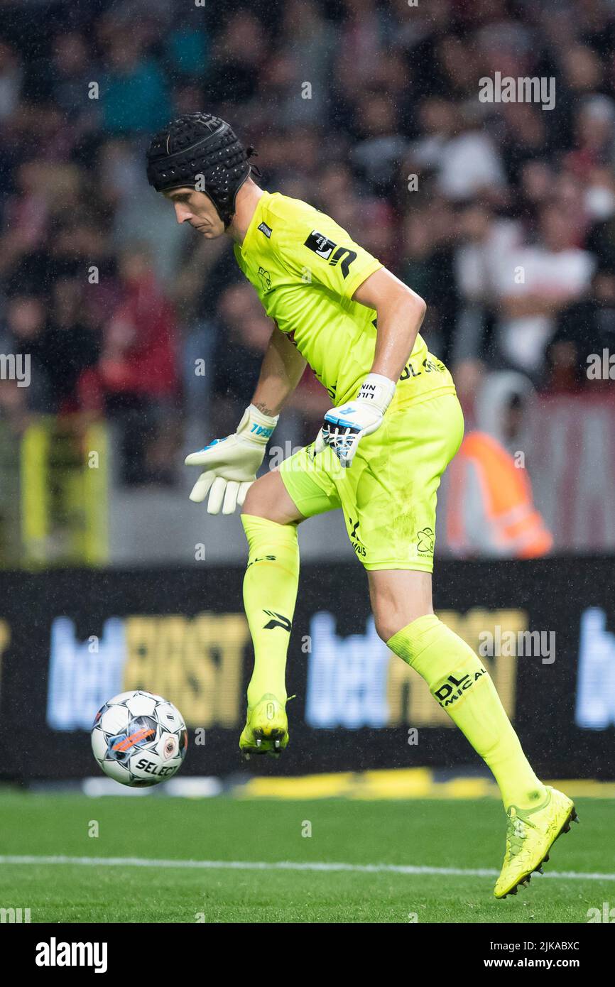 Essevee's goalkeeper Sammy Bossut pictured in action during a soccer ...
