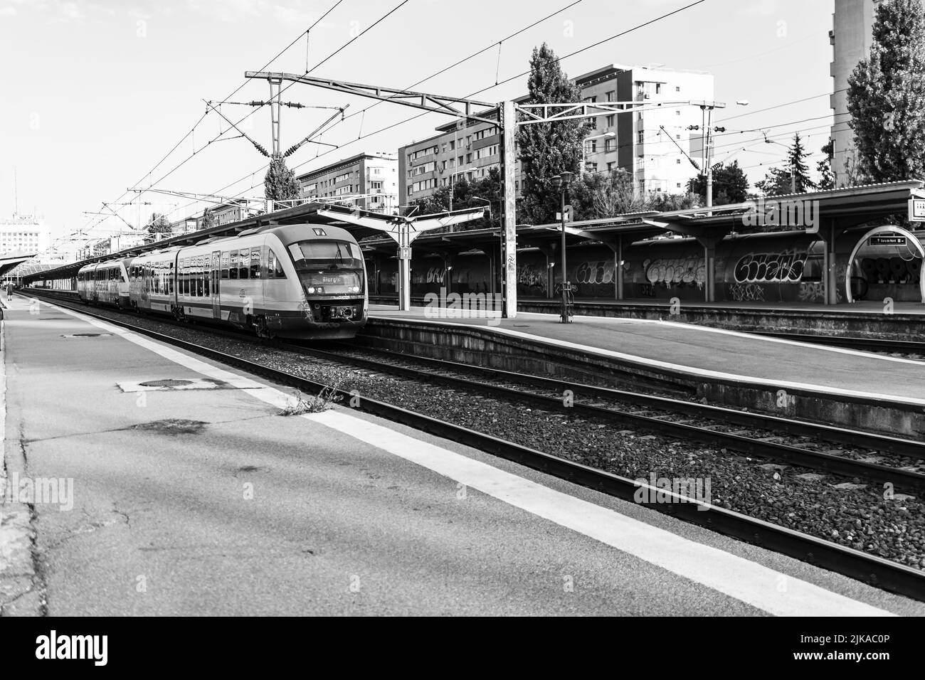 Train at Bucharest North Railway Station (Gara de Nord Bucharest ...
