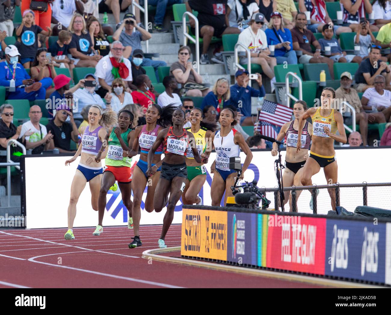 Jemma Reekie (GB&NI) competing in the women’s 800m semi final on day ...