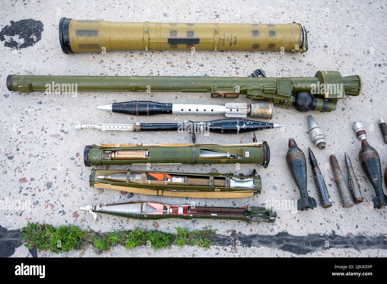 Anti tank rocket launchers hi-res stock photography and images - Alamy