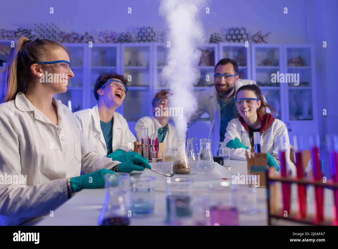 Chemical explosion lab hi-res stock photography and images - Alamy