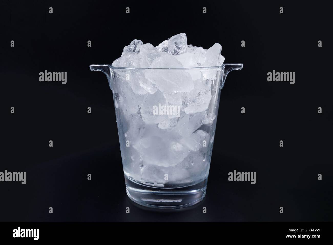 summer background bucket filled with ice Stock Photo - Alamy