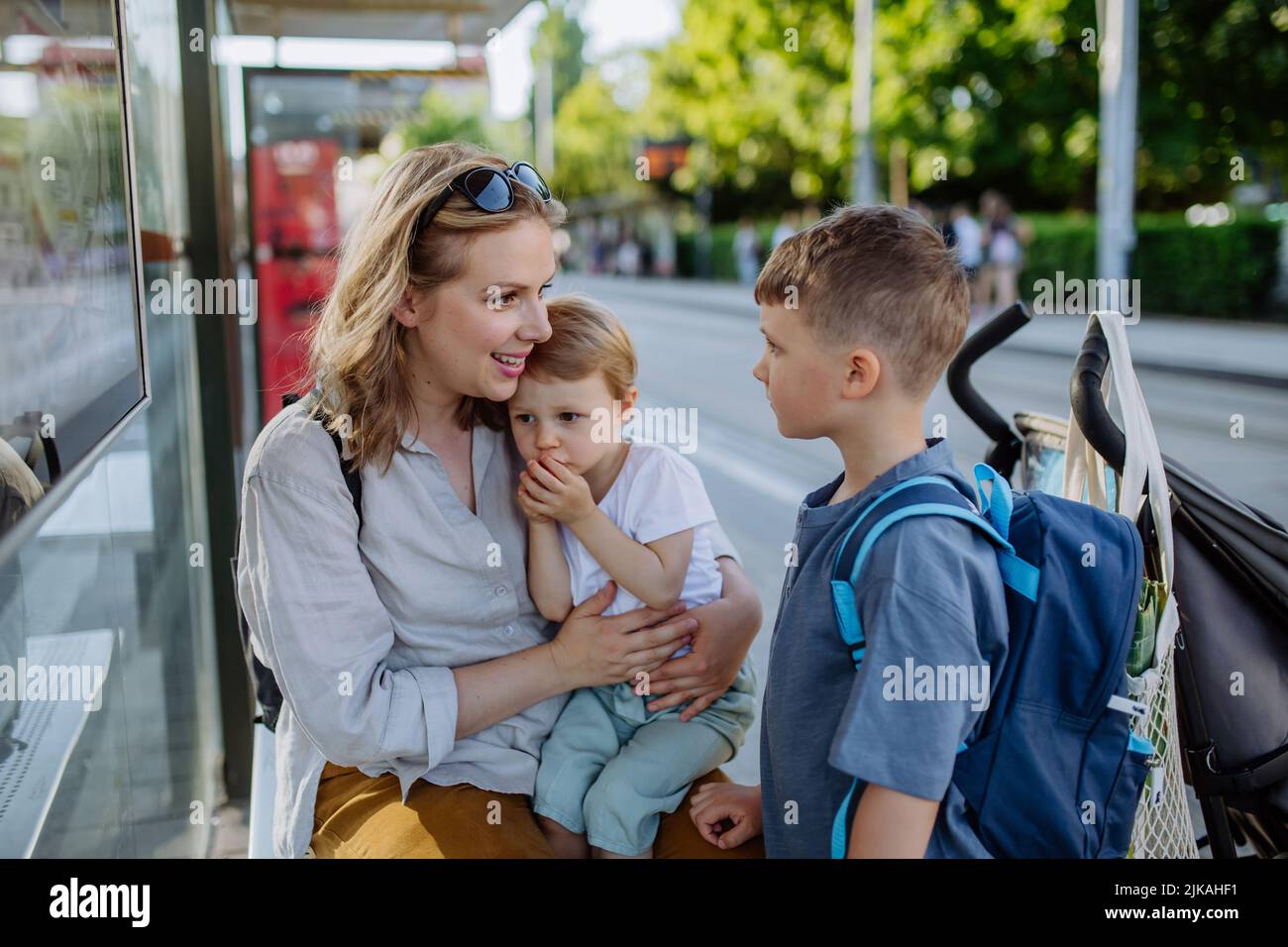 Mom child bus travel hi-res stock photography and images - Alamy