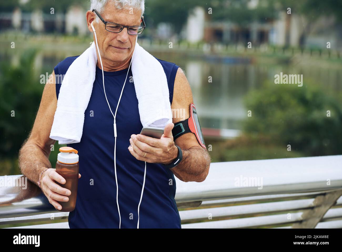 Elderly jogger urban hi-res stock photography and images - Alamy