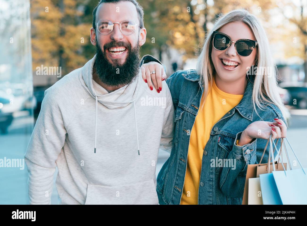 Shopping city hi-res stock photography and images - Alamy