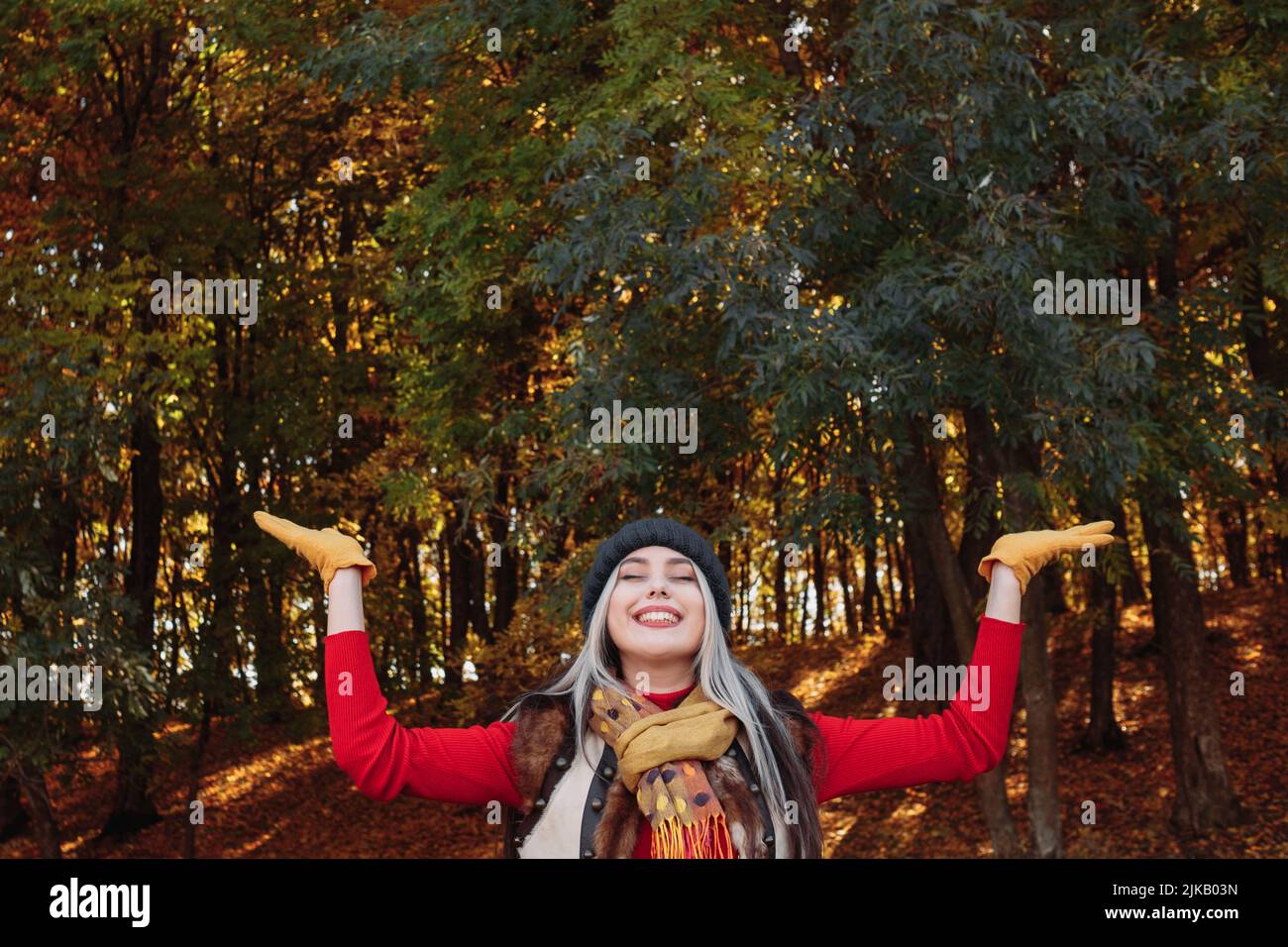 Happy lady hi-res stock photography and images - Alamy
