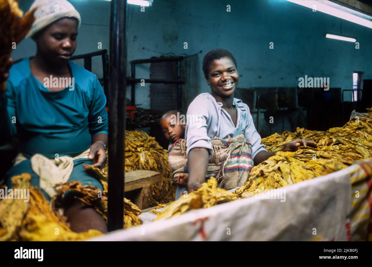 Child labour factory hi-res stock photography and images - Alamy