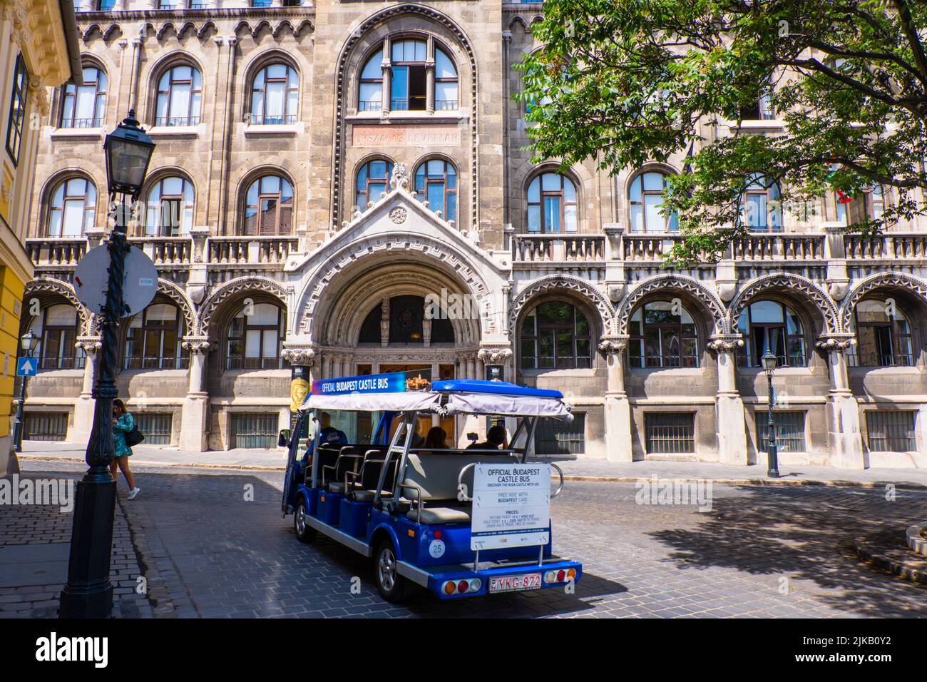 Official budapest castle bus hi-res stock photography and images - Alamy