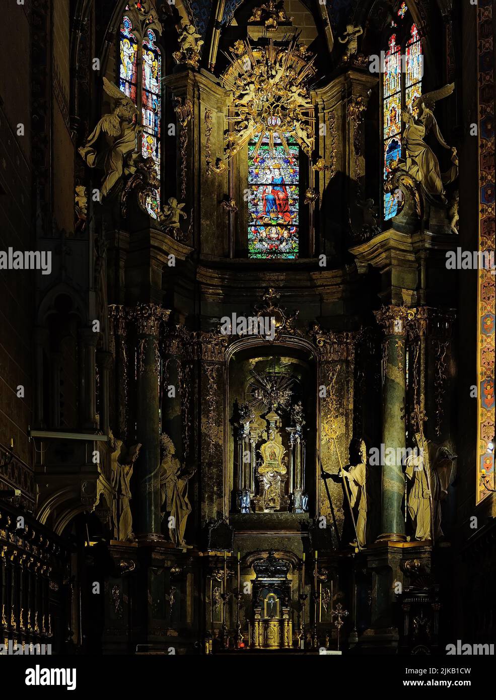 Altar of The Archcathedral Basilica of the Assumption of the Blessed ...