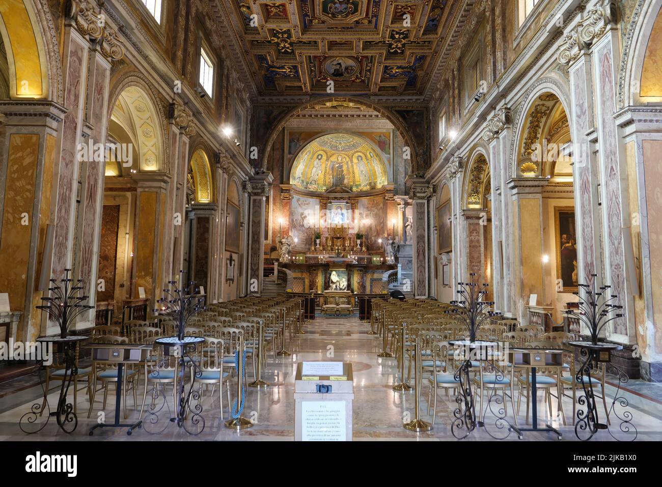 Nave romana hi-res stock photography and images - Alamy