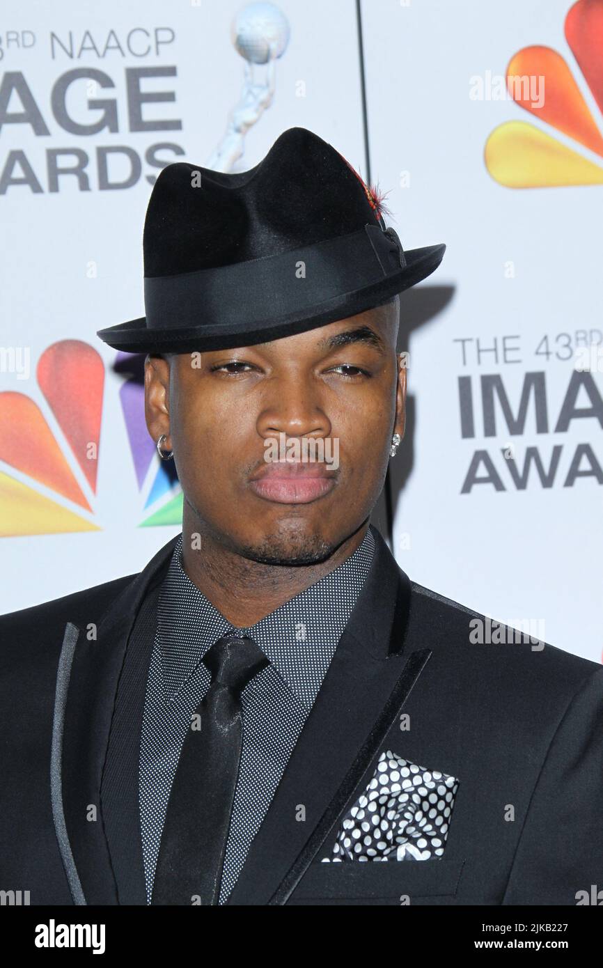 LOS ANGELES, CA - FEBRUARY 17: Ne-Yo attends the 43rd annual NAACP ...