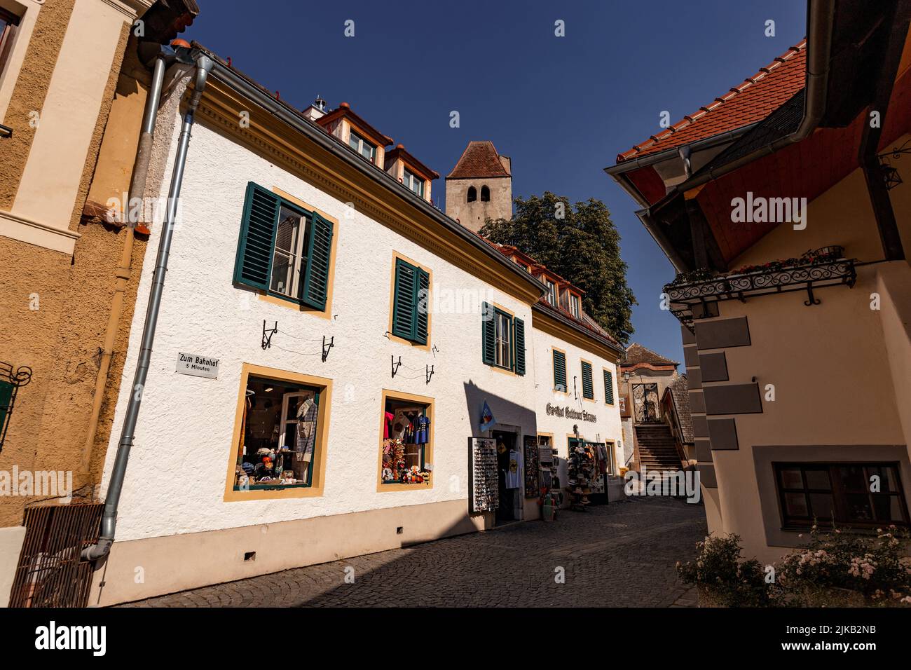 DURNSTEIN, AUSTRIA 25.07.2022: Durnstein town, Wachau valley, Austria ...