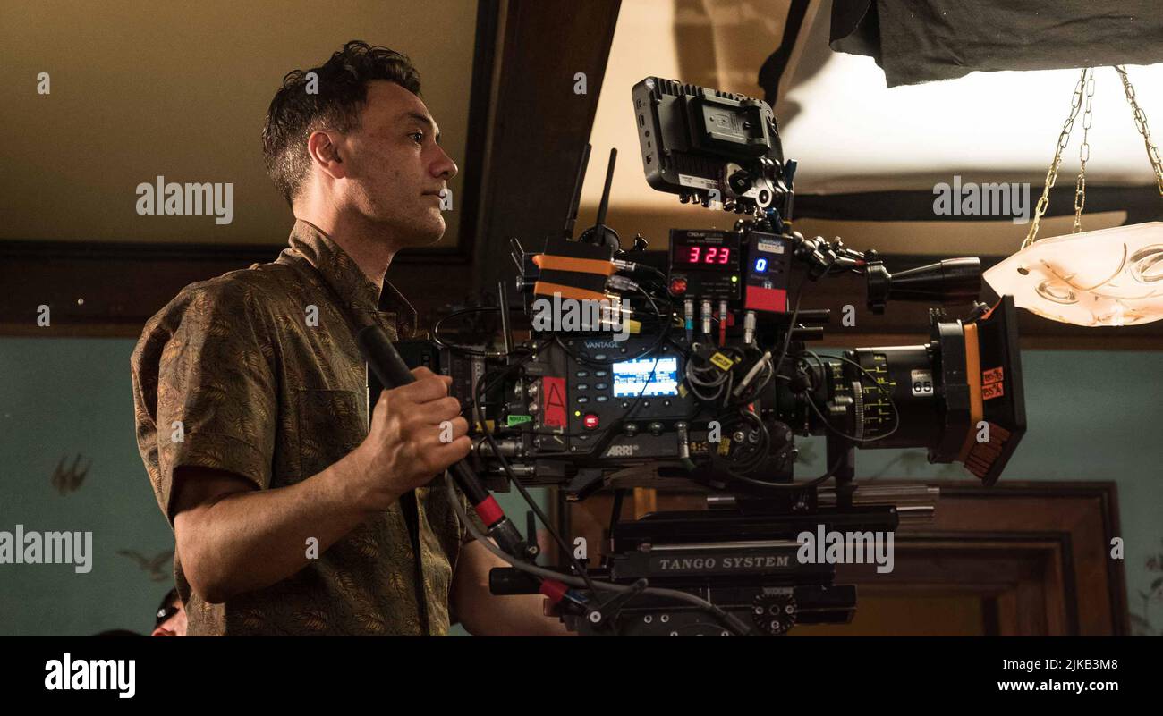 Taika waititi jojo rabbit hi-res stock photography and images - Alamy