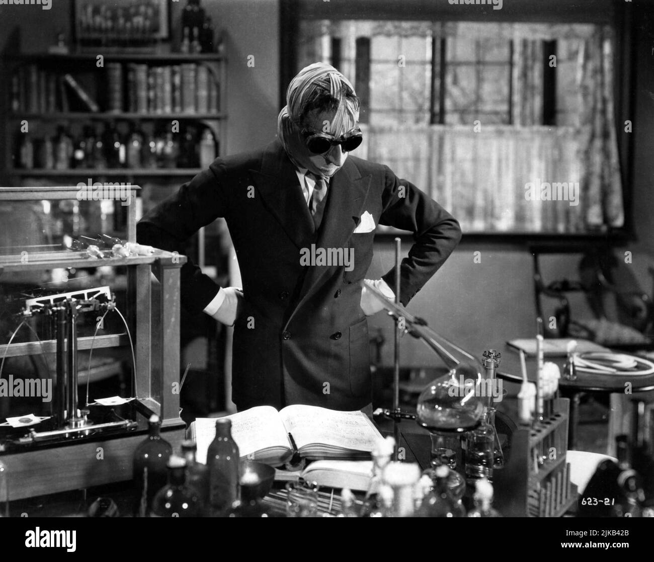 CLAUDE RAINS in THE INVISIBLE MAN (1933), directed by JAMES WHALE ...