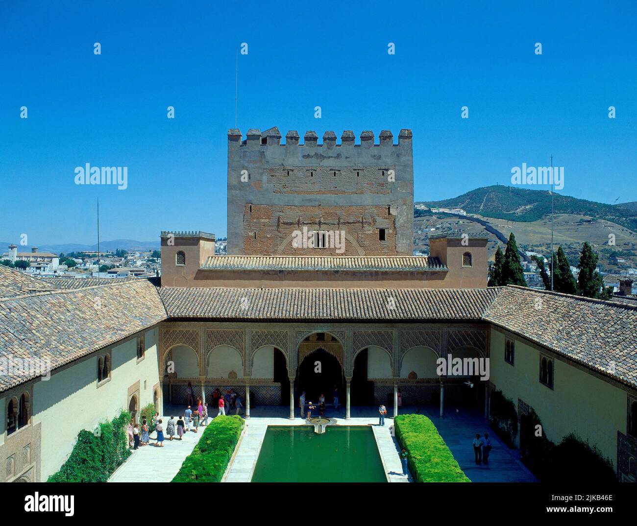 PATIO ARRAYANES - TORRE DE COMARES. Location: ALHAMBRA-PATIO DE ...