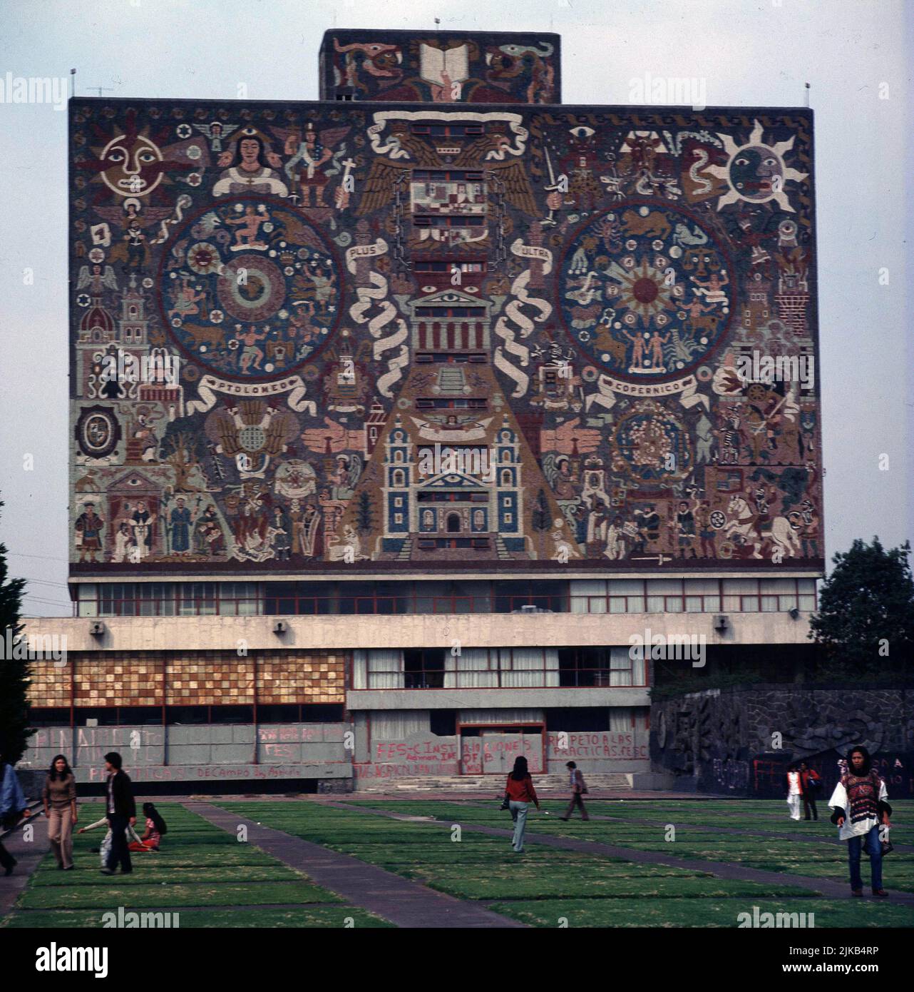 JUAN O¿GORMAN. PINTOR MEXICANO . 1905 - 1982. MURAL EN LA BIBLIOTECA DE ...