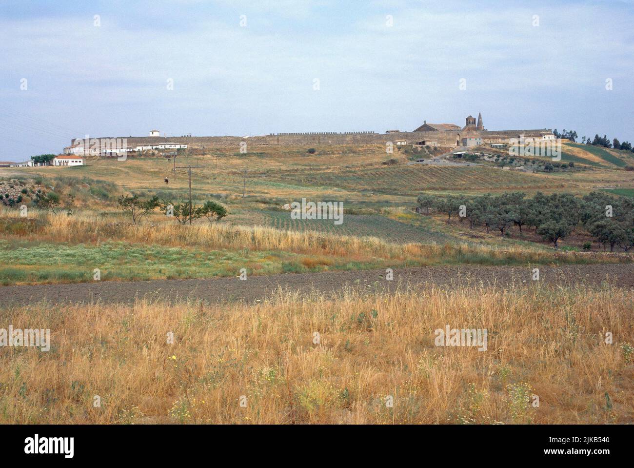 PANORAMICA DE GALISTEO RODEADO DE LA MURALLA ARABE. Location: EXTERIOR ...