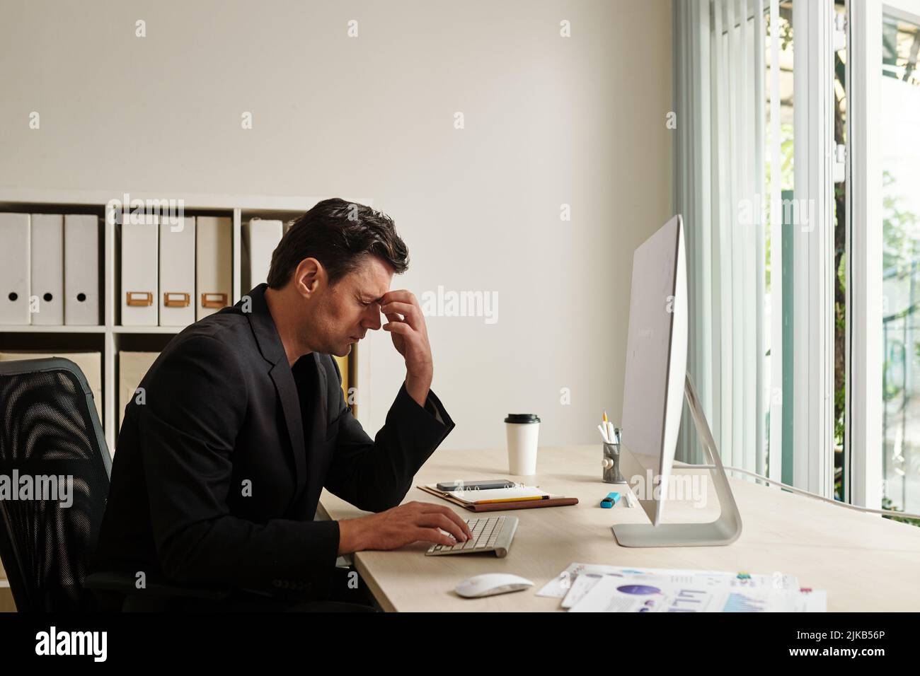 Embarrassed businessman hi-res stock photography and images - Alamy