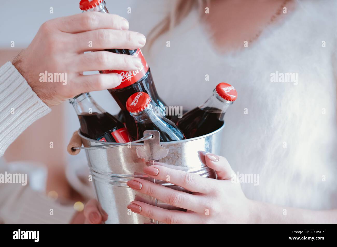 Coca cola glass hi-res stock photography and images - Alamy