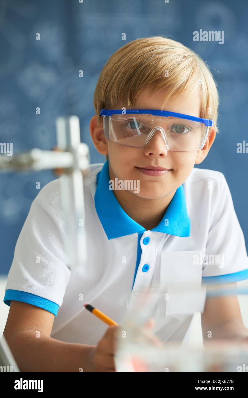 Experiment child goggles hi-res stock photography and images - Alamy