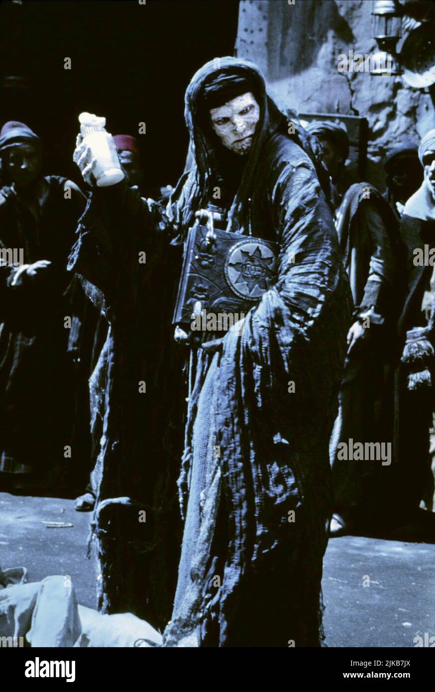 Arnold Vosloo Film The Mummy (USA 1999) Director: Stephen Sommers 16 ...