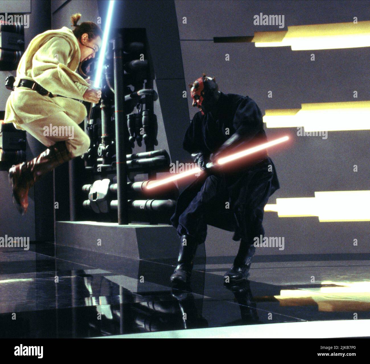 Ewan Mcgregor & Ray Park Film Star Wars: Episode I - The Phantom Menace ...