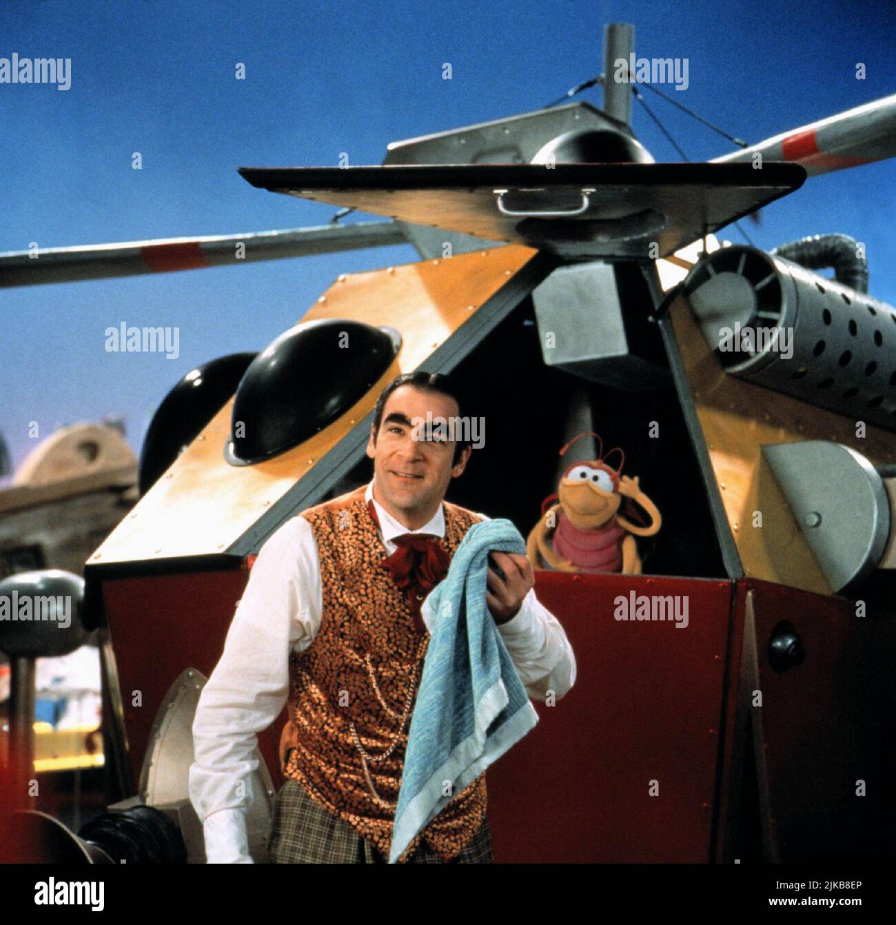 Mandy Patinkin & Bug Film The Adventures Of Elmo In Grouchland (1999 ...