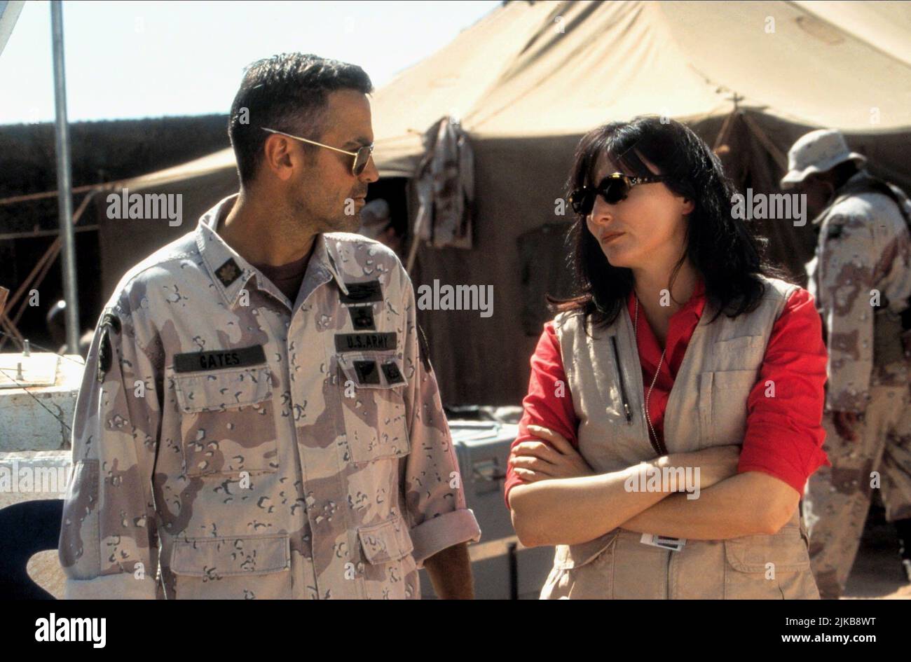 George Clooney & Nora Dunn Film Three Kings (USA/AUS 1999) Characters ...