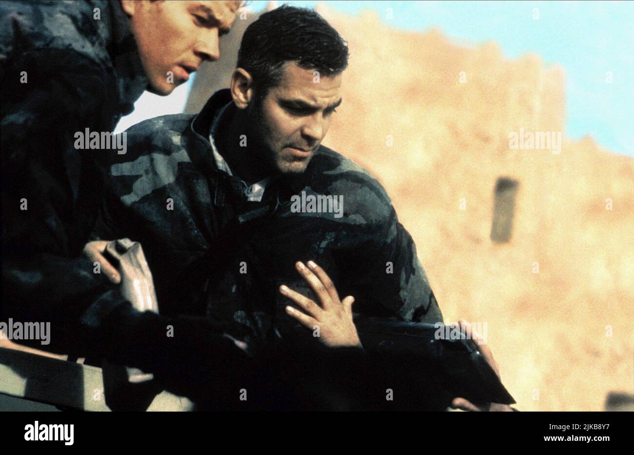 Mark Wahlberg & George Clooney Film Three Kings (USA/AUS 1999 ...