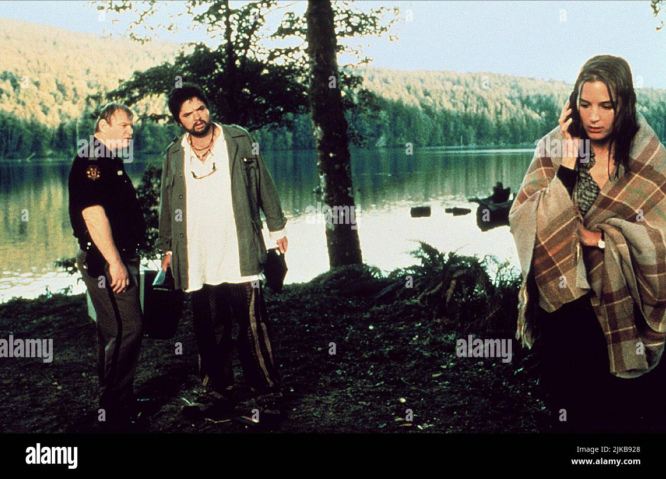 Brendan Gleeson, Oliver Platt & Bridget Fonda Film: Lake Placid (USA ...