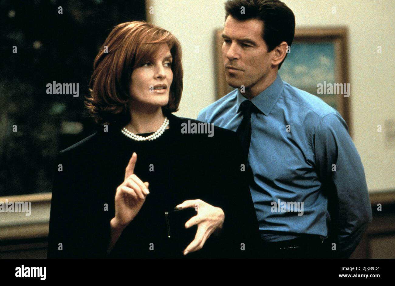 Rene Russo & Pierce Brosnan Film: The Thomas Crown Affair (1999 ...