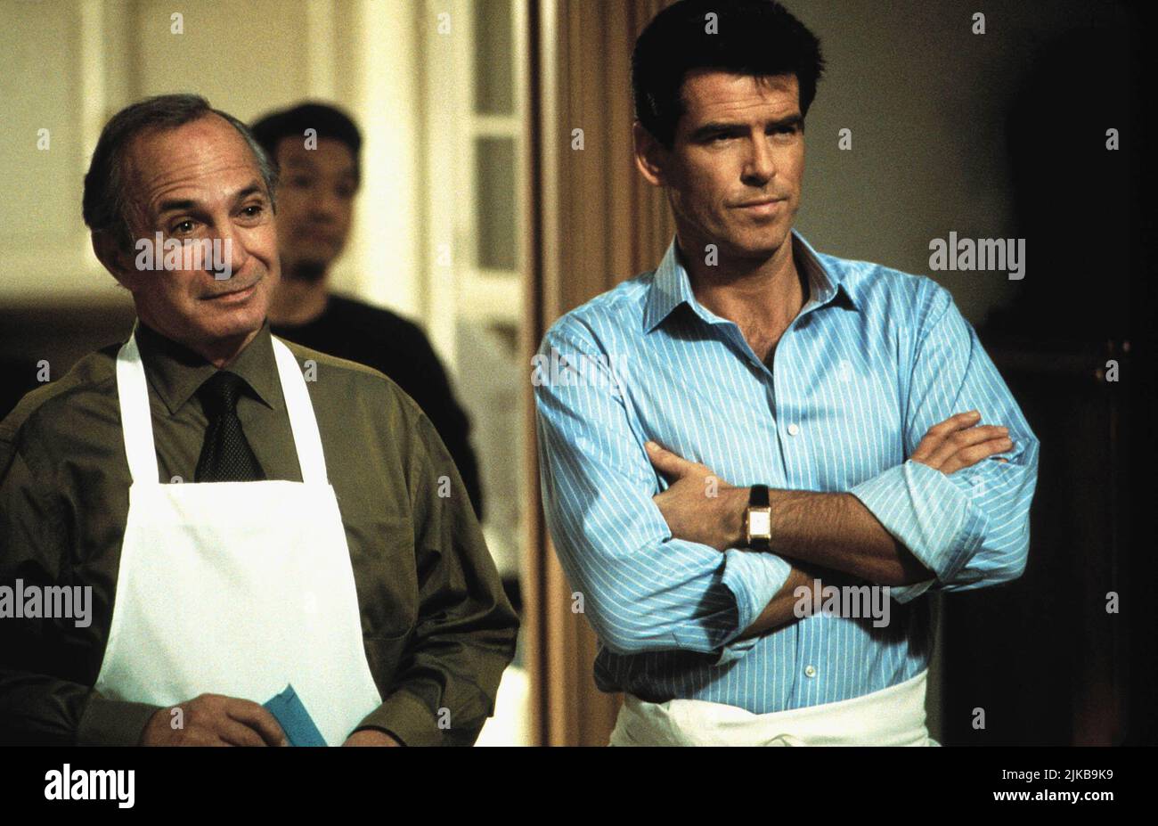 Ben Gazzara & Pierce Brosnan Film The Thomas Crown Affair (1999 ...