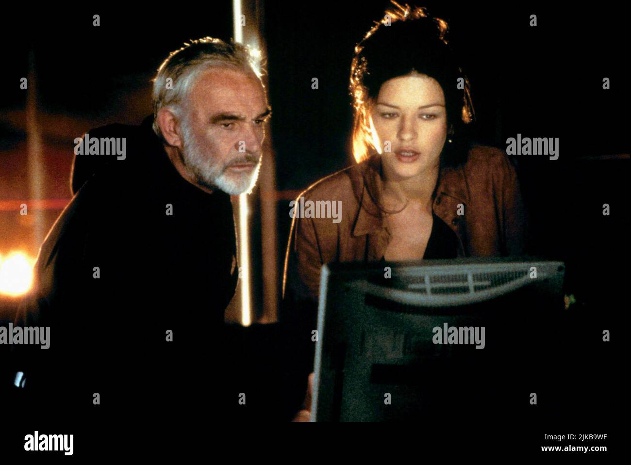 Entrapment movie stills hi-res stock photography and images - Alamy