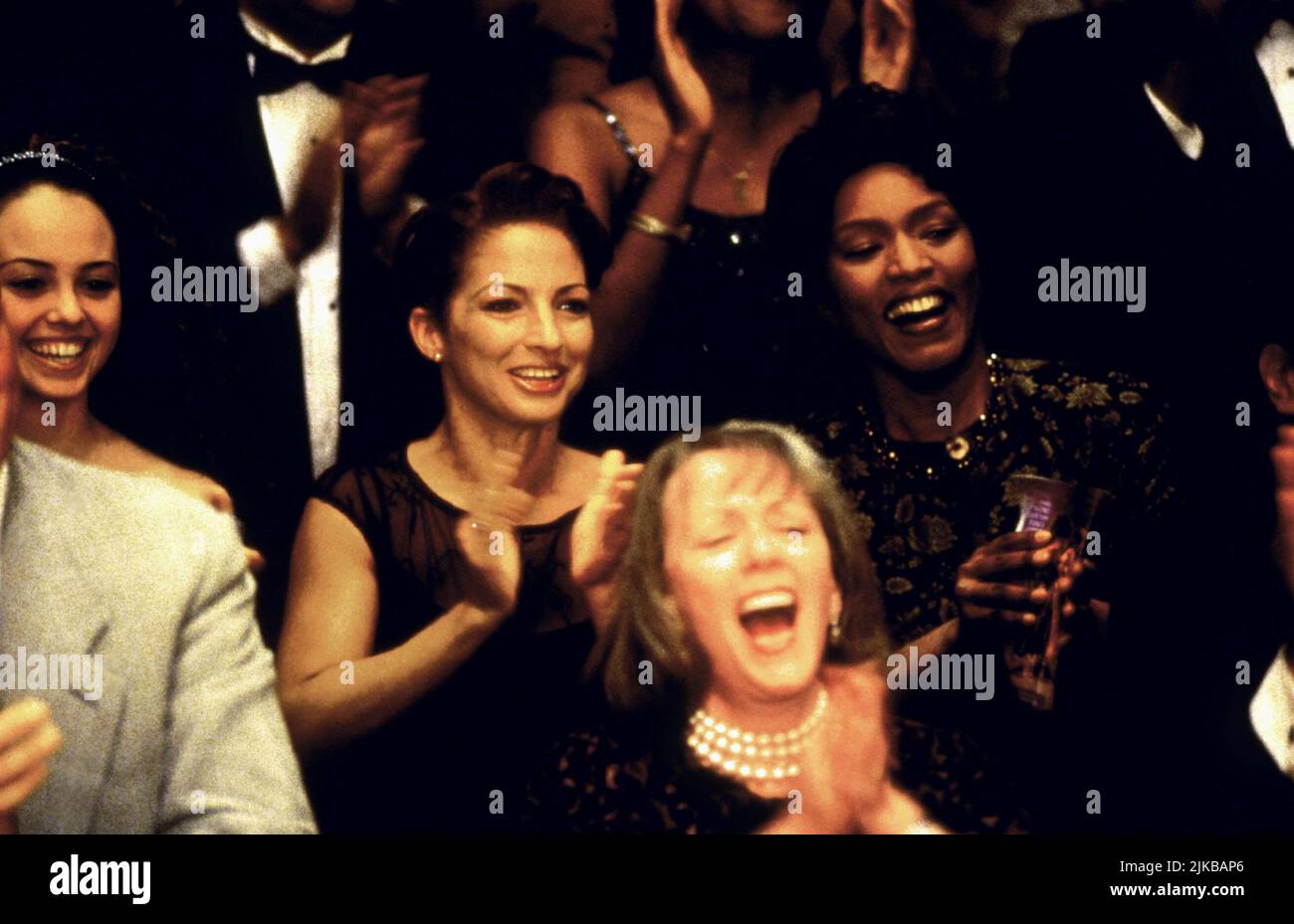 Gloria Estefan, Angela Bassett Film: Music Of The Heart (USA 1999 ...